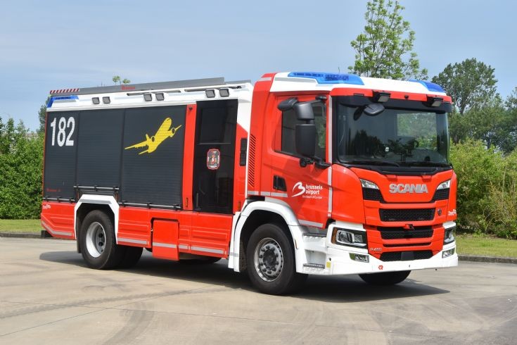 Fire Engines Photos - Pumper Scania