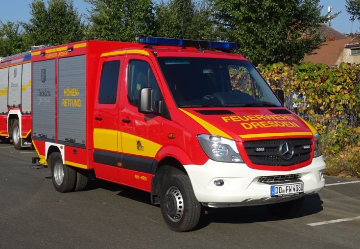 Fire Engines Photos - MB High Rise Rescue