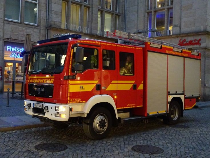 Fire Engines Photos - MAN Schligmann HLF 20/20 Pump Rescue