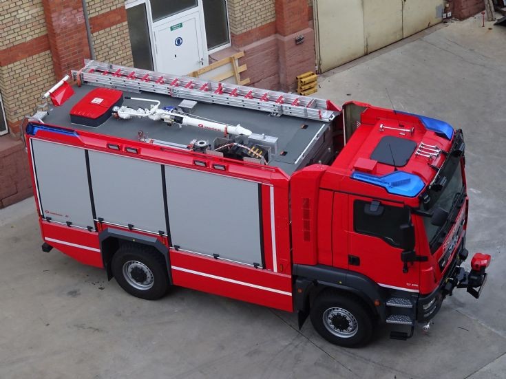 Fire Engines Photos - MAN Tanker Pump TLF4000