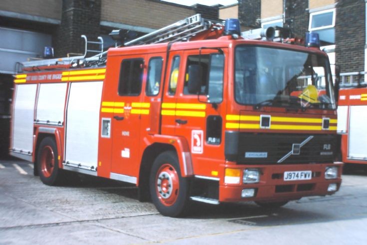 Fire Engines Photos - J974FWV Volvo/Excalibur WrL E Sussex