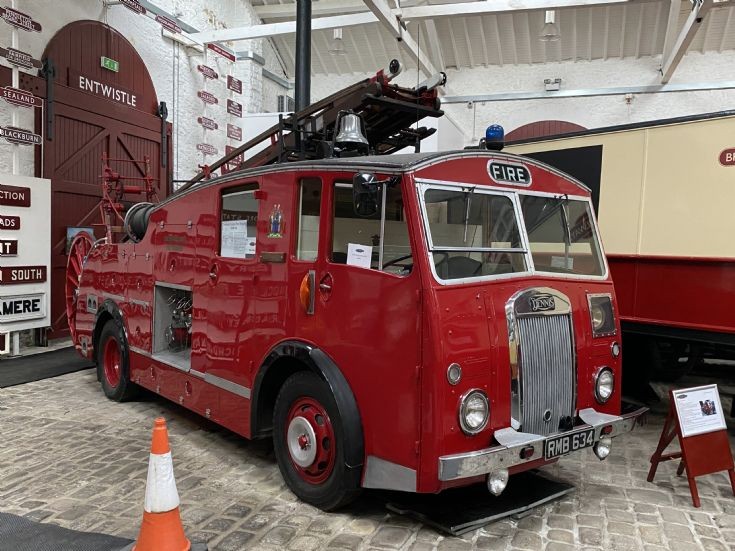 Fire Engines Photos - RMB634, 1952 Dennis F12