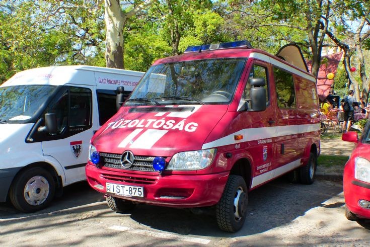 Fire Engines Photos - Mercedes Sprinter