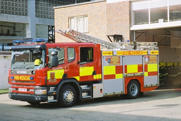 Fire Engines Photos - EU54YBE Scania94D/JDC WrL Essex