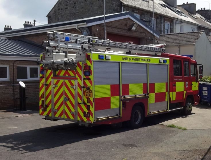 Fire Engines Photos - MAN CU53AOK Mid and West Wales