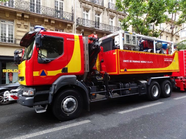 Fire Engines Photos - Renault Prime Mover