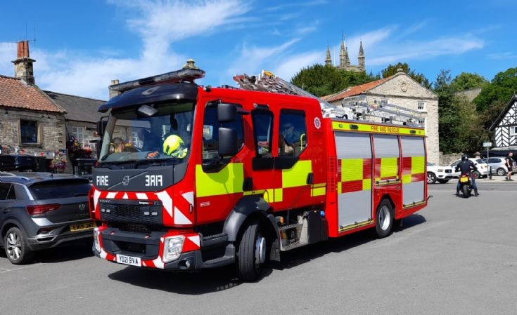 Fire Engines Photos - Volvo FL/EOne YD21BVA North Yorkshire Fire RS