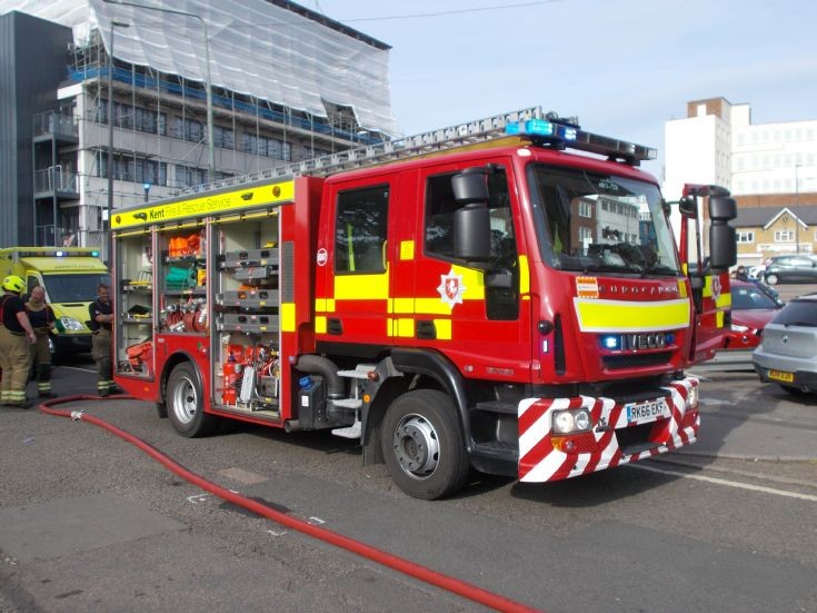 Fire Engines Photos - IVECO Pump RX66EKF