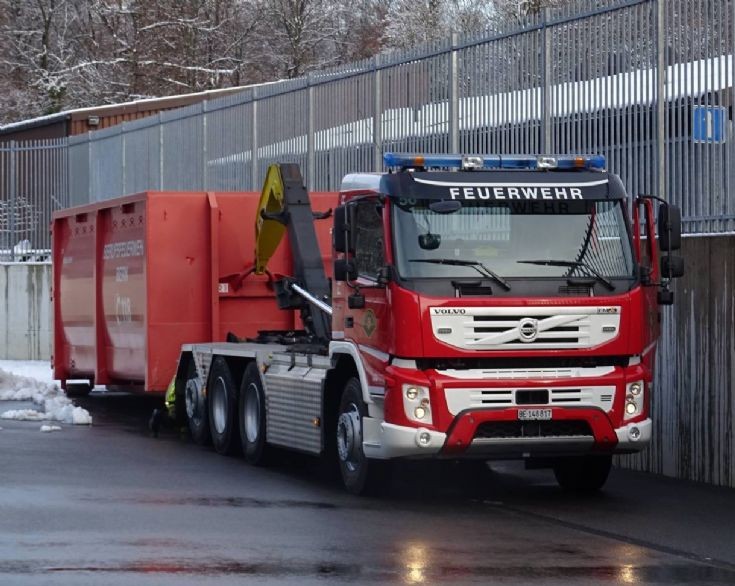 Fire Engines Photos - Volvo - Prime Mover