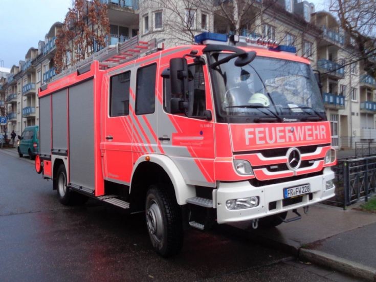 Fire Engines Photos - MB-Schlingmann HLF20 Rescue-Pump