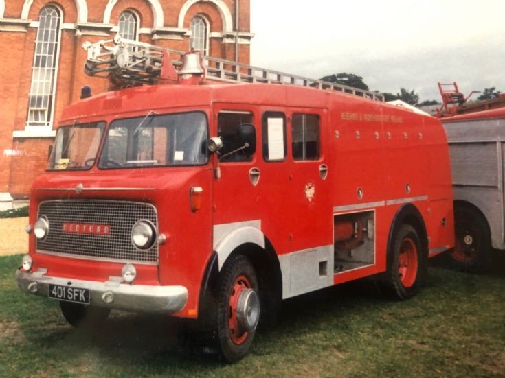 Fire Engines Photos - 401SFK Bedford TJ/HCB WrT H&W
