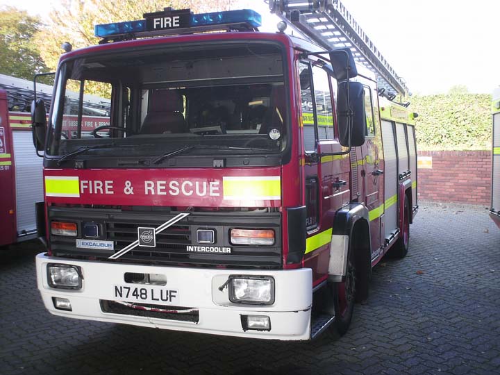 Fire Engines Photos - East Sussex Fire & Rescue Service Volvo N748LUF