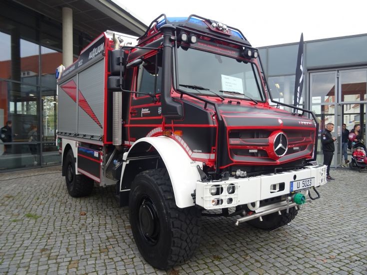 Fire Engines Photos - MB-Lentner TLF3000 Pump