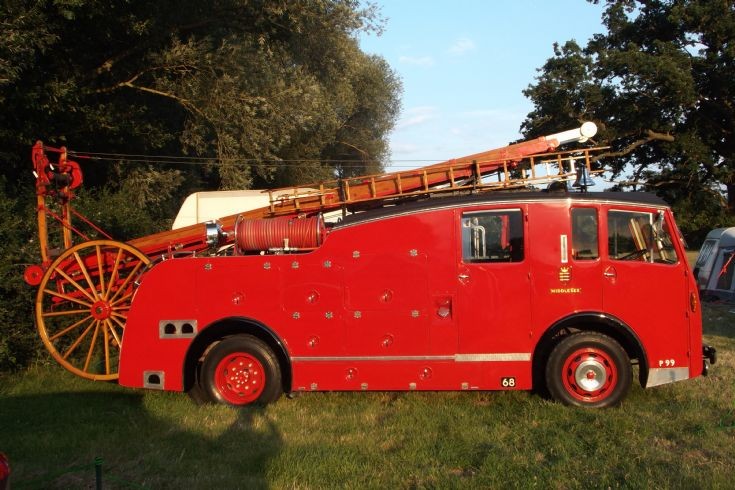 Fire Engines Photos - 1953 Dennis F12 Pump Escape 1AMX