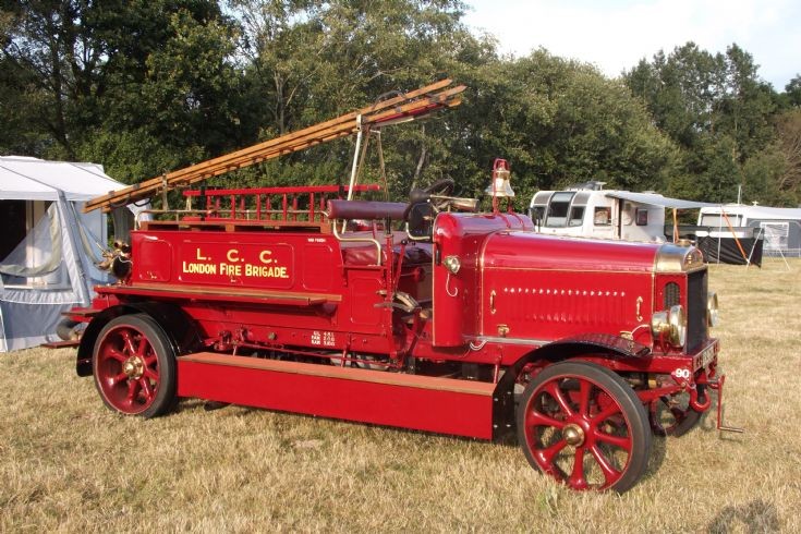 Fire Engines Photos - 1918 Leyland LR9675 ex London Fire Brigade