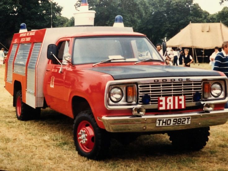 Fire Engines Photos - THO982T Dodge PowerWagon HCBA RT Hants