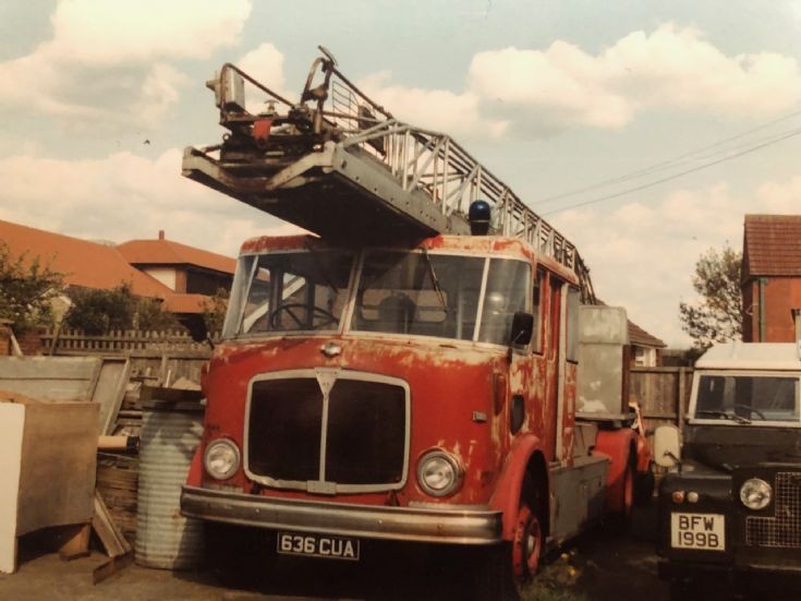 Fire Engines Photos - 636CUA AEC Merryweather TL Leeds