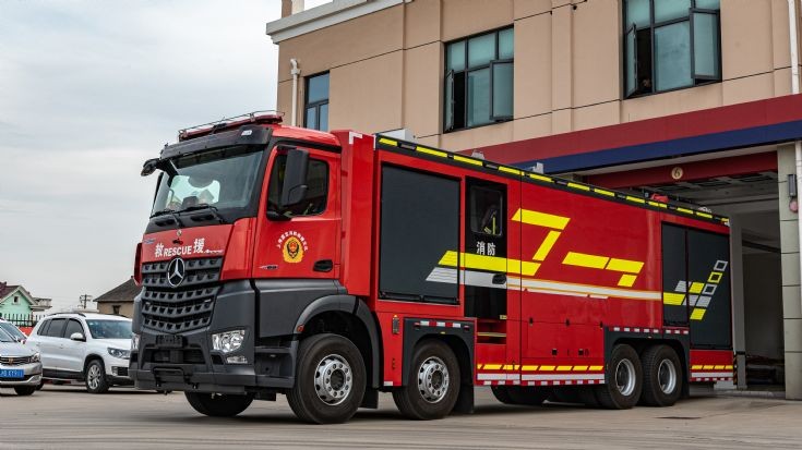 Fire Engines Photos - MB Hydram Foam Truck of Shanghai