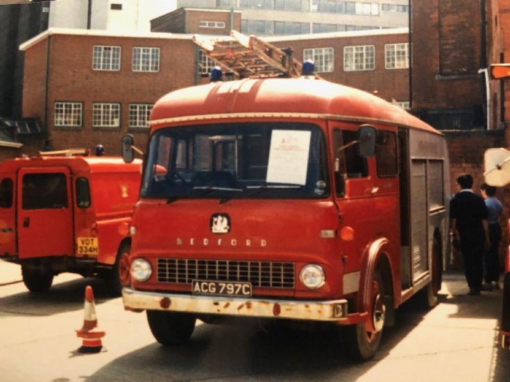 Fire Engines Photos - ACG797C Bedford TK/HFS WrT Hants
