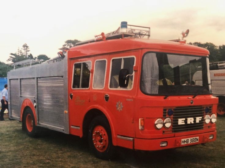 Fire Engines Photos - HHB833N ERF84PF/ ERF WrL Mid Glam