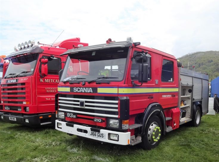 Fire Engines Photos - Scania 93M /EOne J166GUS