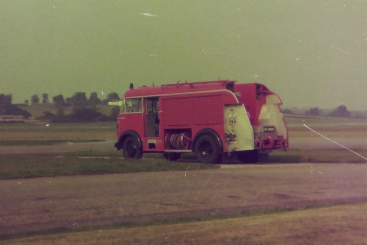 Fire Engines Photos - Exeter Fire Brigade Bedford Miles UFJ888