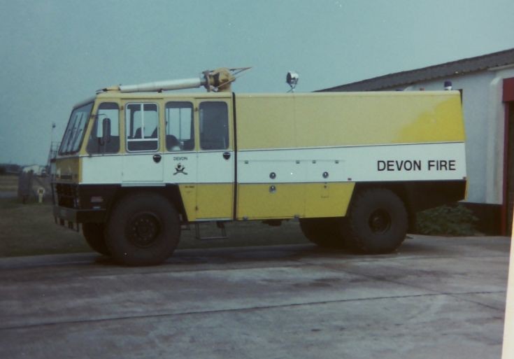 Fire Engines Photos - Exeter Airport Chubb Carmichael Protector JOD905N.