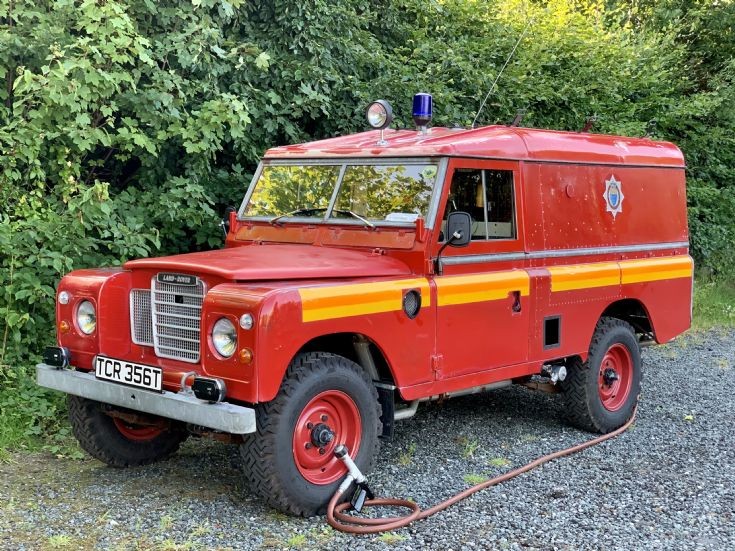 TCR356T West Sussex FB Land Rover L4T