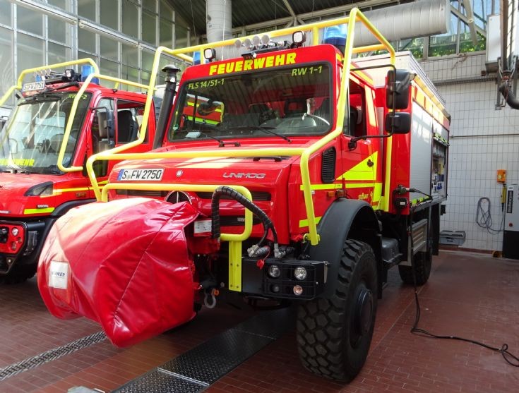 MB-Unimog RW1-1 Rescue