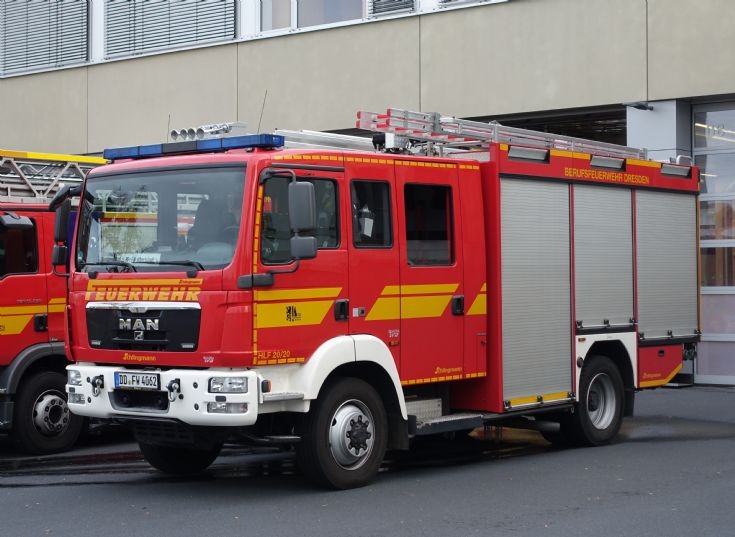 MAN - Schlingmann HLF 20/20 Rescue Pump