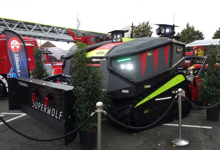 Alpha Robotics Superwolf HR1 - Brush fire robot
