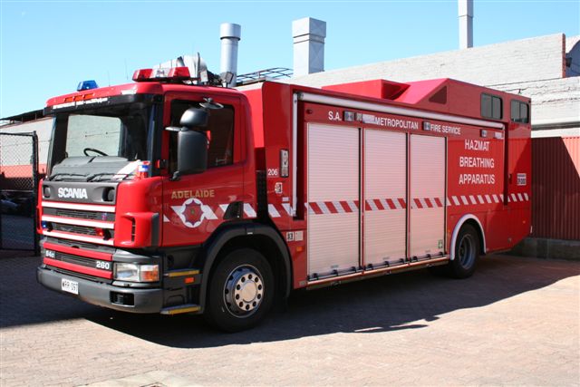 Fire Engines Photos - SAMFS Scania 94D HQ206 BA Hazmat Unit