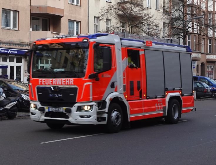MAN-Rosenbauer LHF 20/12 Rescue Pump