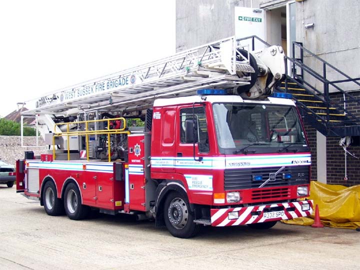 Fire Engines Photos - West Sussex FRS Volvo FL10 ALP