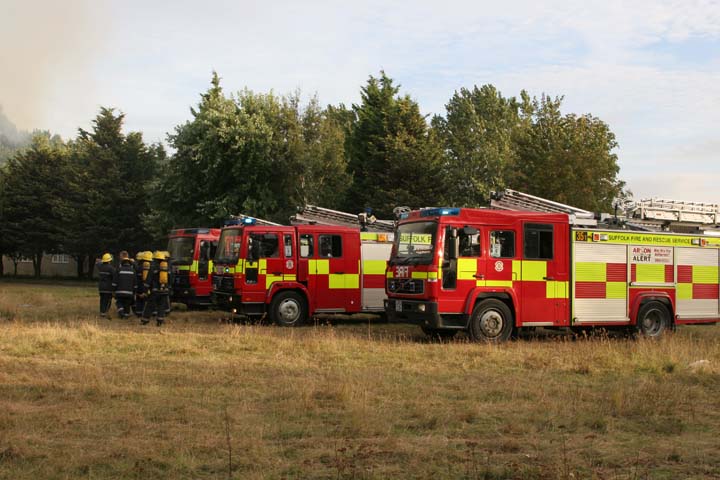 Fire Engines Photos - Suffolk Fire and Rescue Service Fire Beck Row