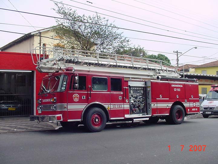 Fire Engines Photos - Fire Brigade São Paulo Brasil Pierce Arrow