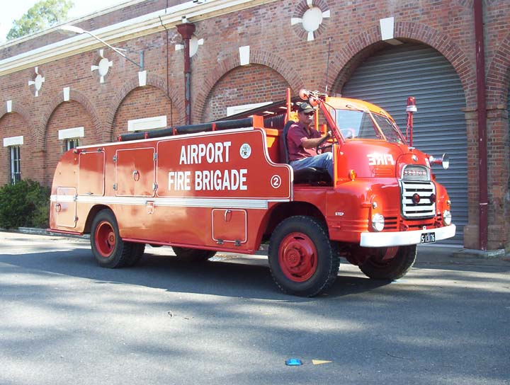 Fire Engines Photos - Picture of 1964 Bedford R.L. Queensland