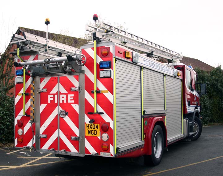 Fire Engines Photos - West Sussex FRS Scania WrL rear