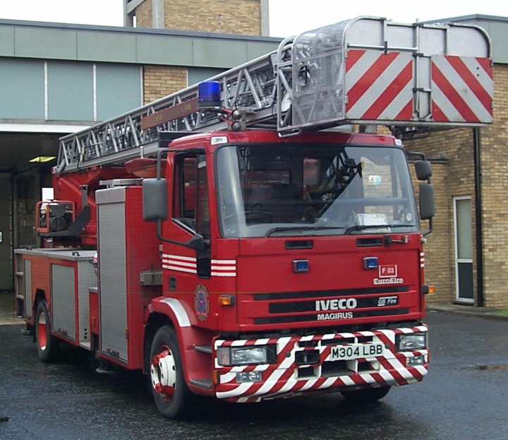 Fire Engines Photos - Tyne and Wear Iveco Magirus TL