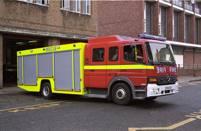 Fire Engines Photos - London Fire Brigade Fire Rescue Unit