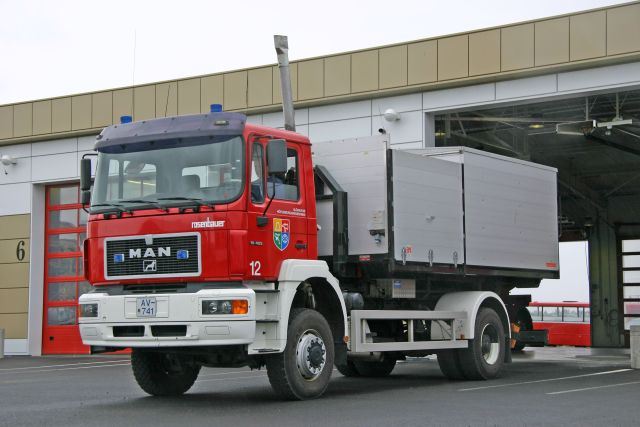Fire Engines Photos - MAN Prime mover Hafnarfjordur Iceland
