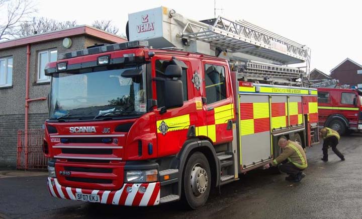 Fire Engines Photos - Strathclyde Fire & Rescue ARP SFO7 EKJ
