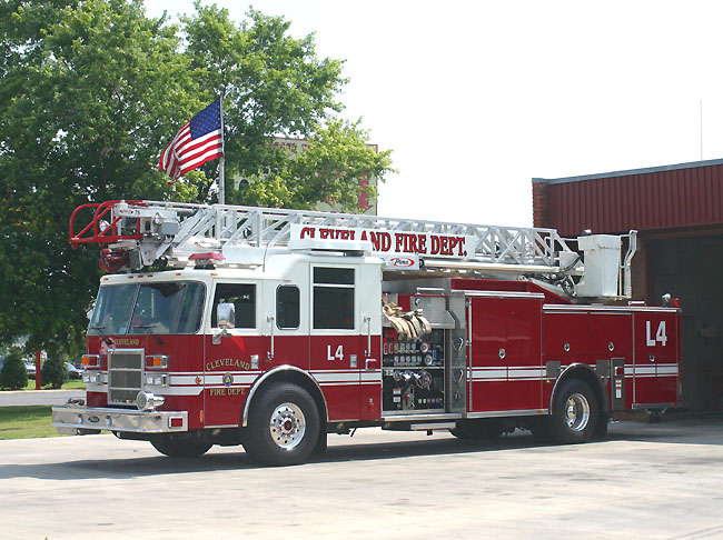 Cleveland FD Ladder 4