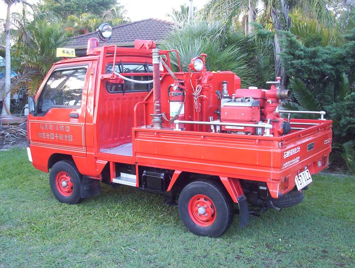 Fire Engines Photos - Mitsubishi Minicab Fire Engine ex Japan left side