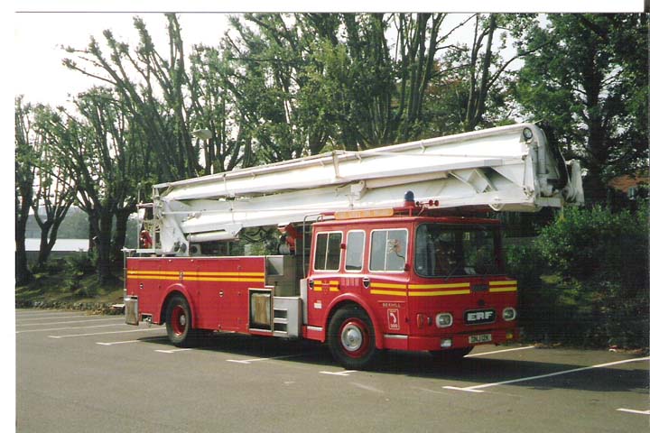 Fire Engines Photos - DNJ 12K East Sussex ERF Hydraulic Platform
