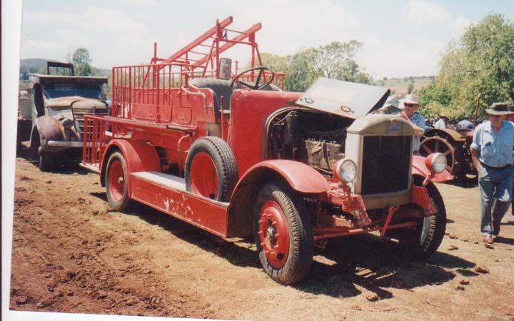 Fire Engines Photos - Dennis Toowoomba Queensland