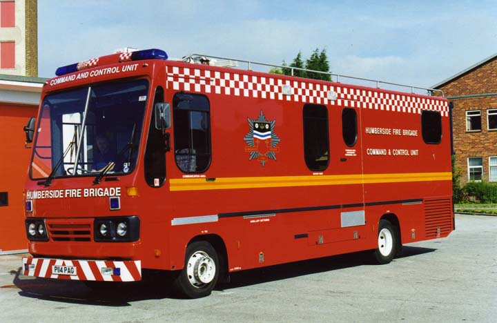 Fire Engines Photos - Humberside Fire Brigade Contol Unit Iveco