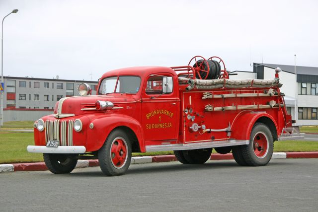 Fire Engines Photos - Sudurnesja Ford Oldtimer
