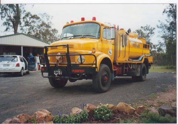 Fire Engines Photos - Bush fire truck of Chambers Flat Rural Queensland
