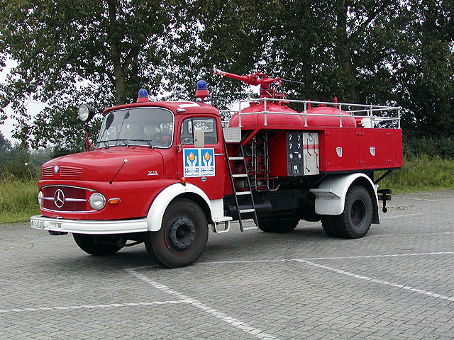 Fire Engines Photos - Chemfarm Mercedes.